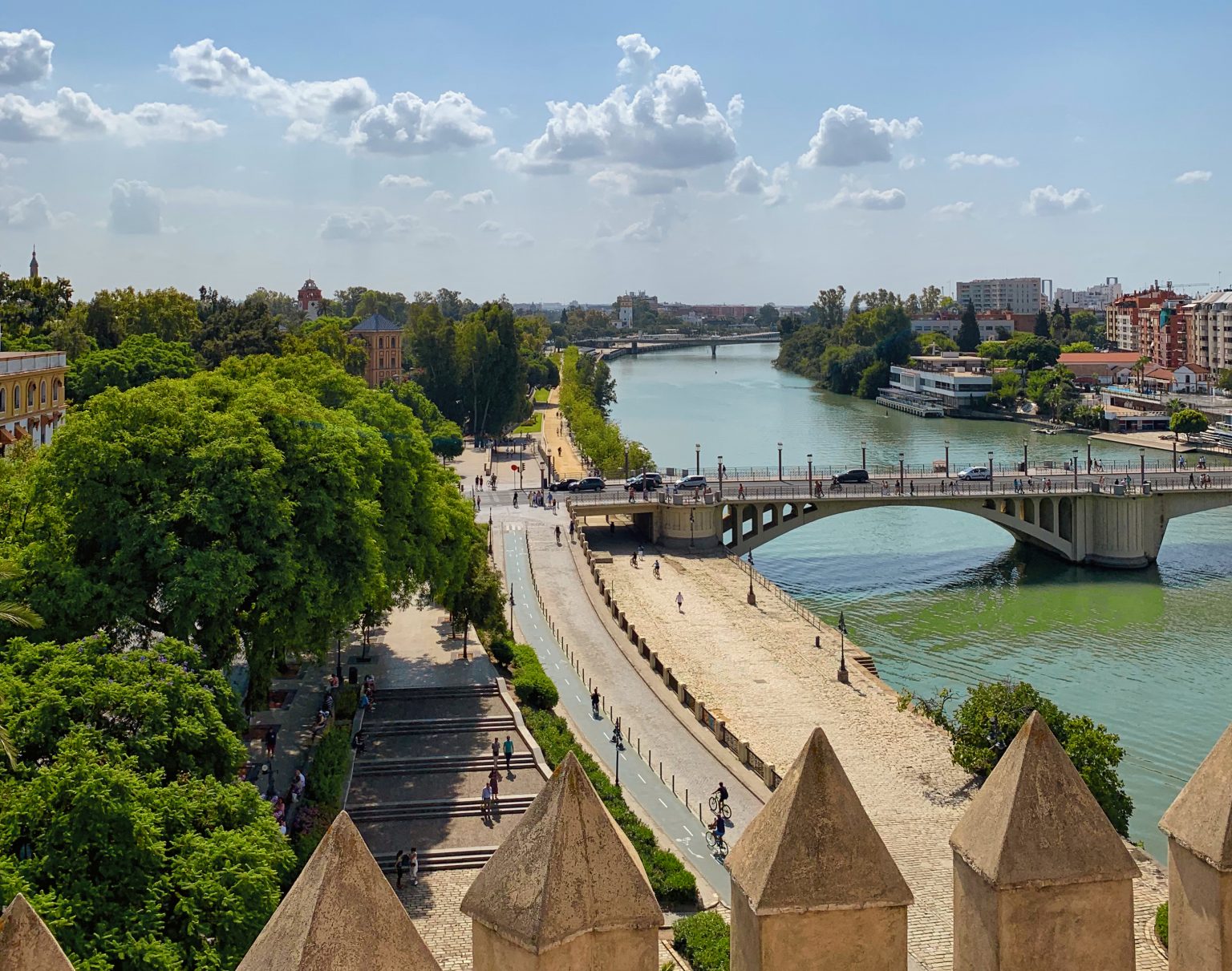 Die 7 schönsten Sehenswürdigkeiten in Sevilla und Tipps