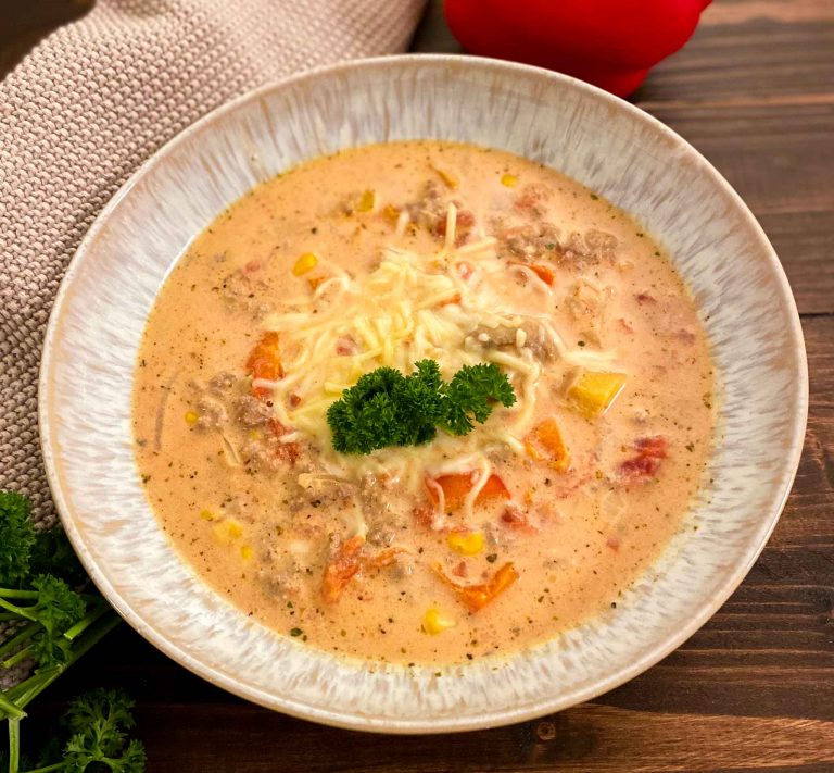 Die beste Pizzasuppe mit Hackfleisch [nur 20 Minuten]