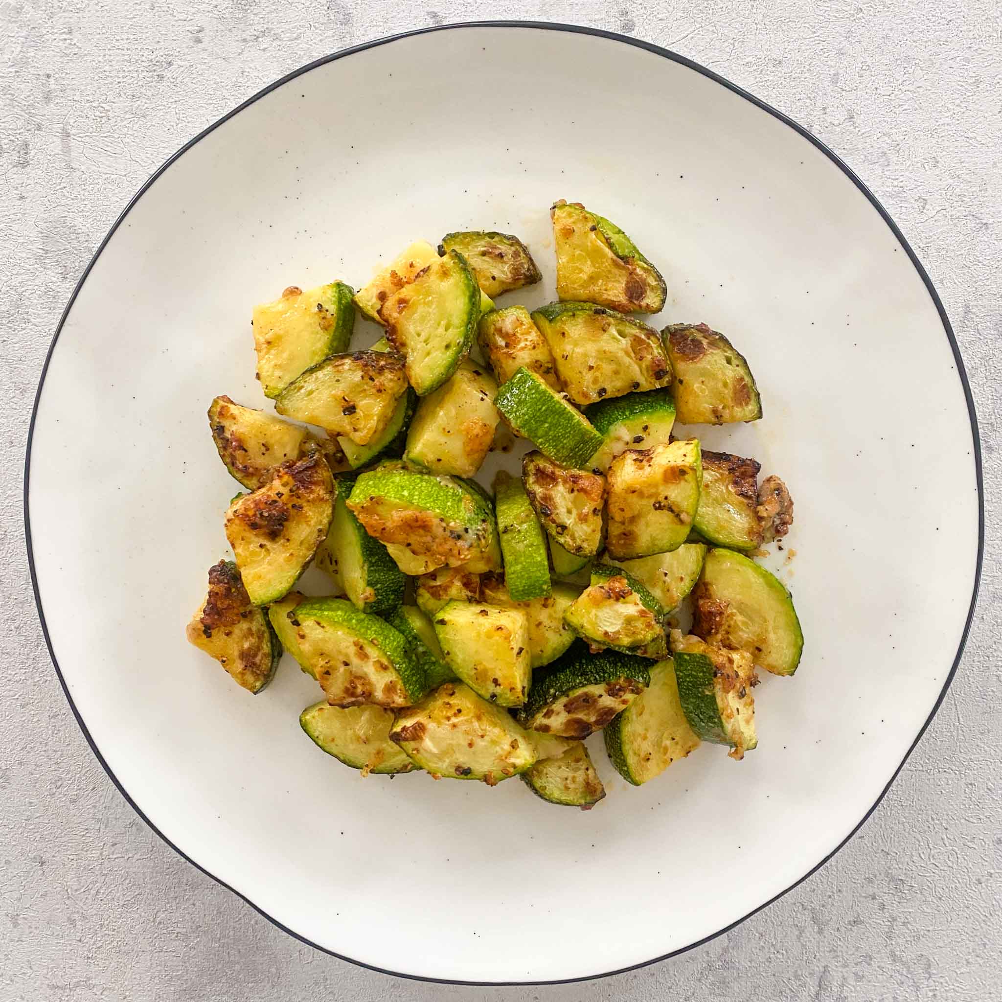 Zucchini Und Aubergine In Heissluftfritteuse